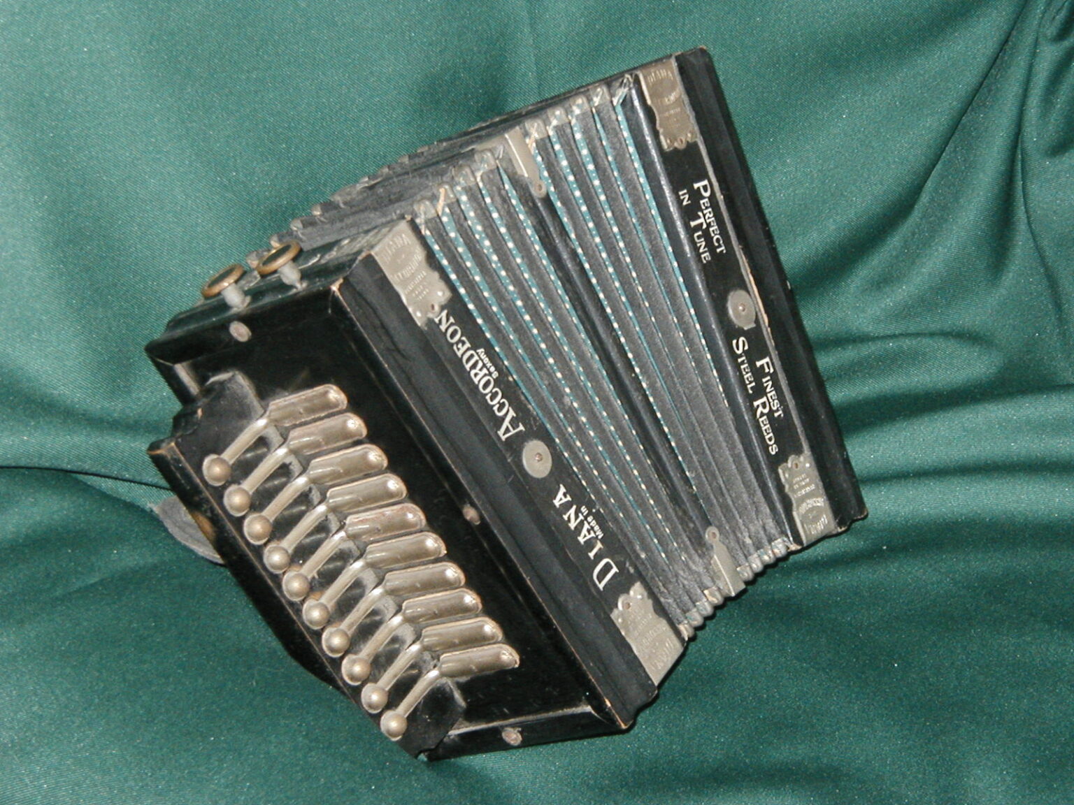 Melodeons - East Anglian Traditional Music Trust